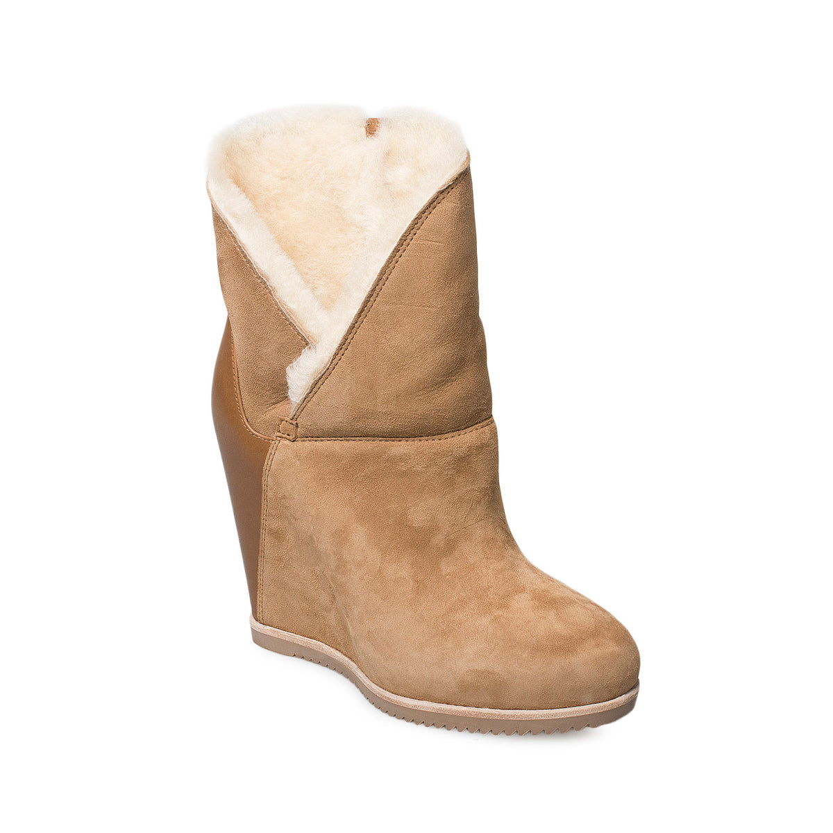 UGG Classic Mondri Cuff Chestnut Boots - Women's – MyCozyBoots